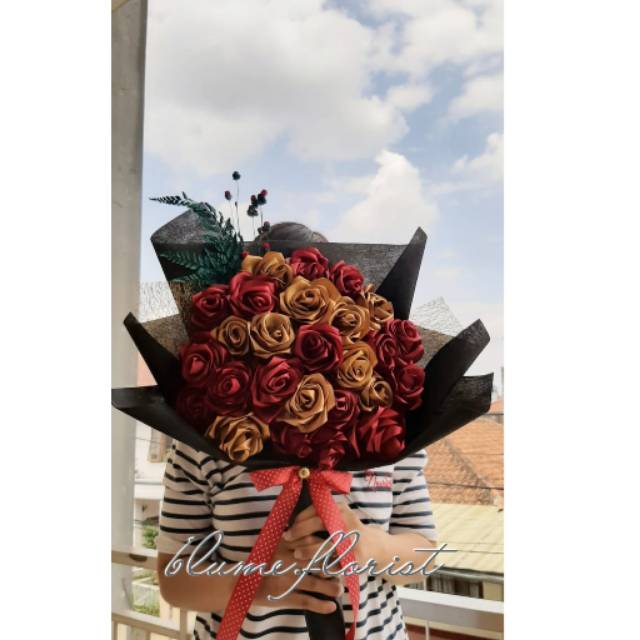 Jual BUCKET BUNGA SATIN (25 BUNGA) | Shopee Indonesia