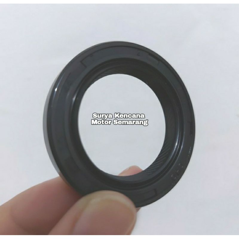 Jual Oil sil seal crankcase crankshaft kruk as kiri mesin as pulley pully puli depan Vespa Matic ...
