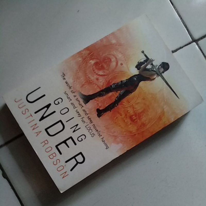Jual ( IMPORT ) Novel GOING UNDER - JUSTINA ROBSON | Shopee Indonesia