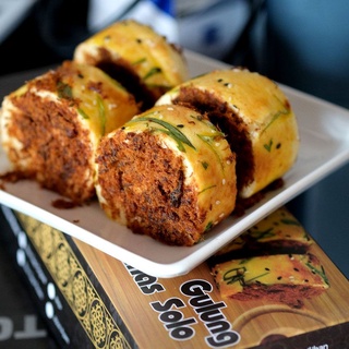 Jual ROTI BOLU GULUNG ABON AYAM - SOLO FLOSS ROLL - ROTI ABON AYAM ...