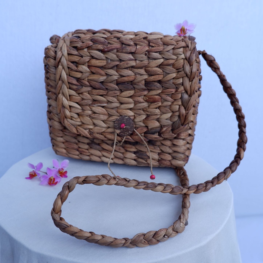 Jual Bengok Sling Bag Big Horizontal_Tas Enceng Gondok Handmade ...