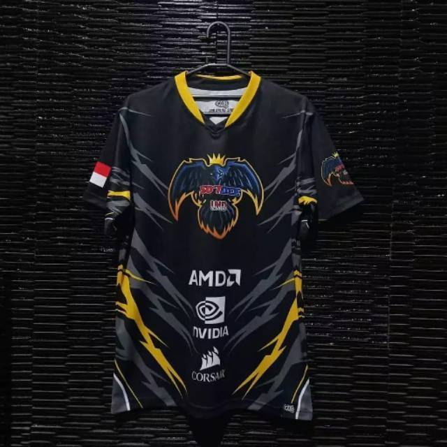 Jual BAJU KAOS JERSEY GAMING ESPORT BEBAS CUSTOM DISAIN GAME FREE FIRE ...