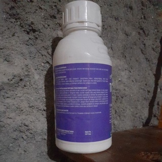Jual Fungisida TOXINIL 500ml bahan aktif : Klorotalonil 720g/l | Shopee ...