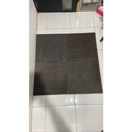Jual karpet tile hitam garis-garis premium ukuran 61x61 | Shopee Indonesia