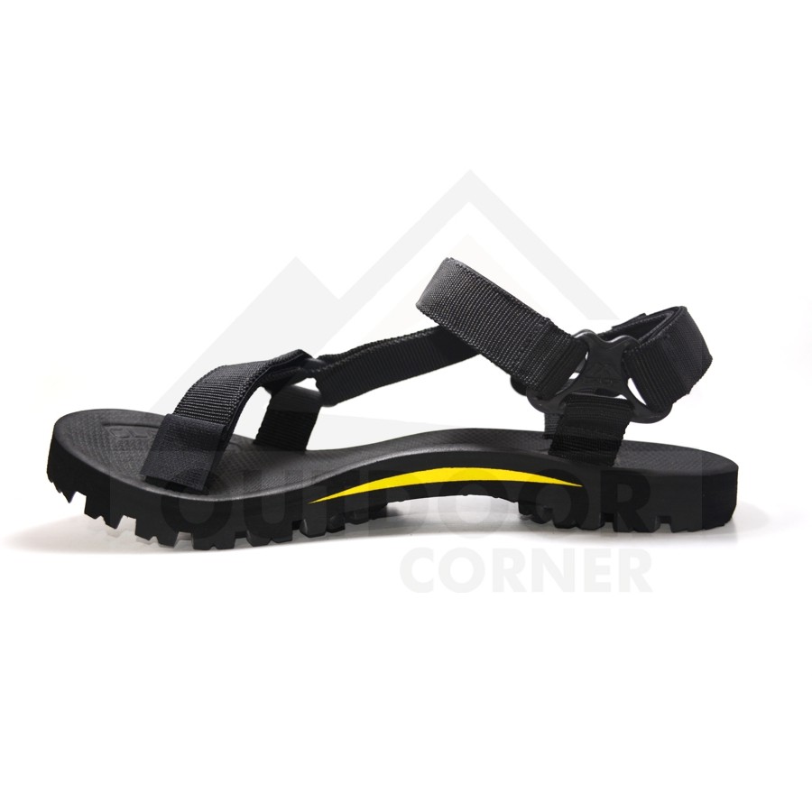 Jual Sepatu Tracking / Sepatu Gunung Sandal Gunung CROP Original ...