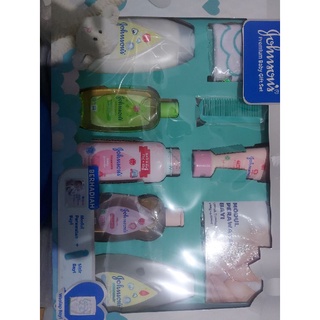 Jual johnsons baby starter kit gift box dan shower gift set | Shopee ...