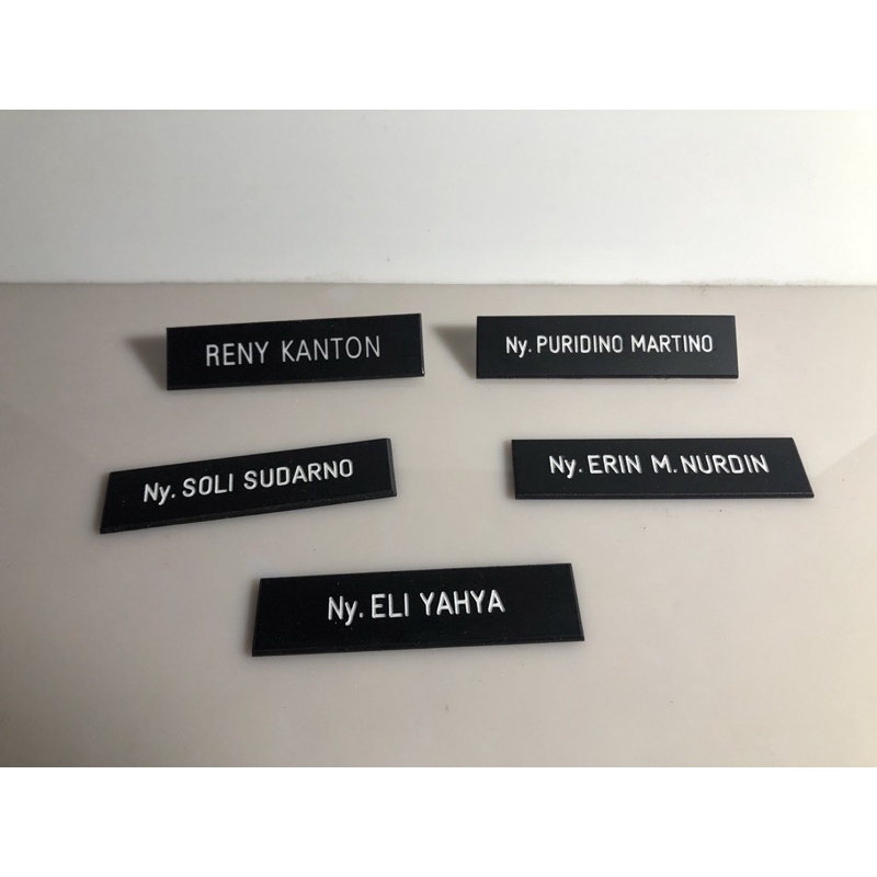 Jual papan nama / name tag | Shopee Indonesia