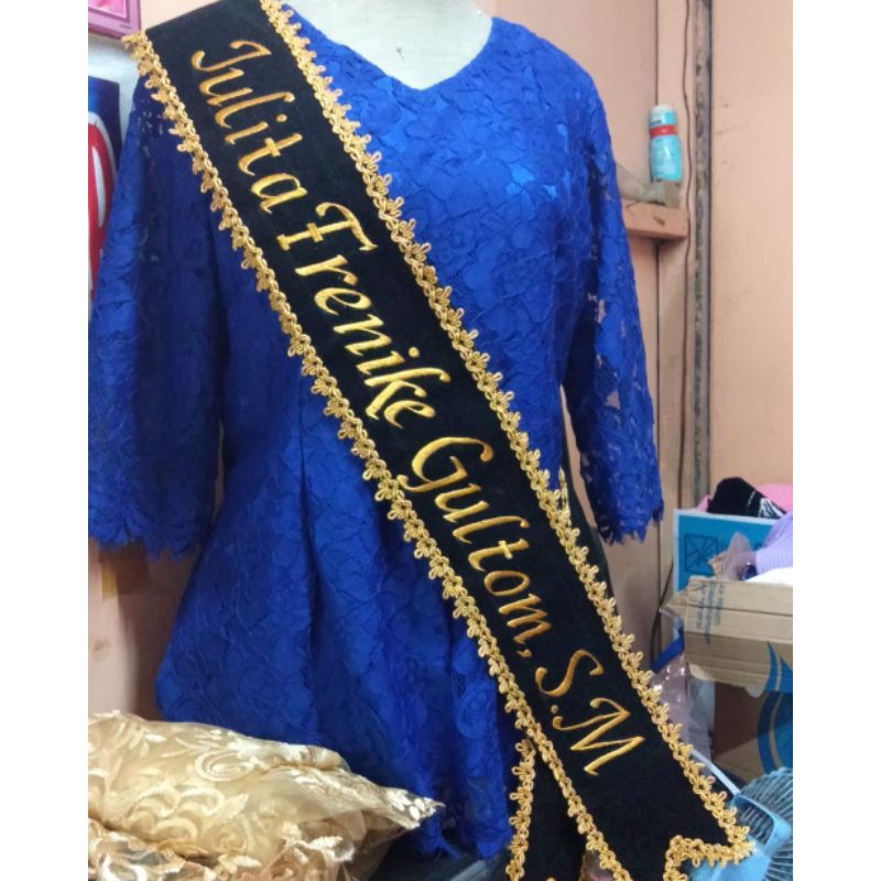 Jual selempang wisuda 1 hari jadi/renda/pake lapisan | Shopee Indonesia
