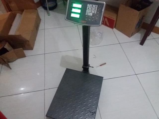 CMOS Timbangan Duduk Digital 150 Kg DS-150K | Shopee Indonesia