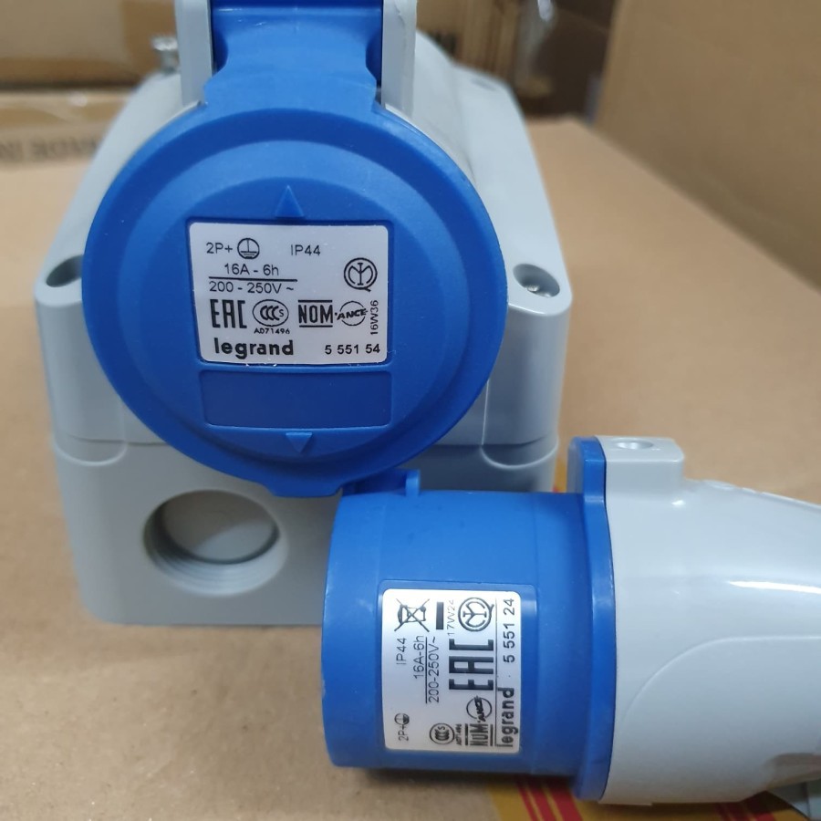 Jual PLUG SOCKET 1P 1PHASE 3PIN 16A / 32A 2P+E SET LEGRAND | Shopee ...