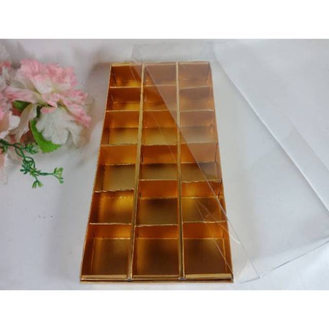 Box Coklat Praline/Kotak Coklat sekat delapan belas | Shopee Indonesia