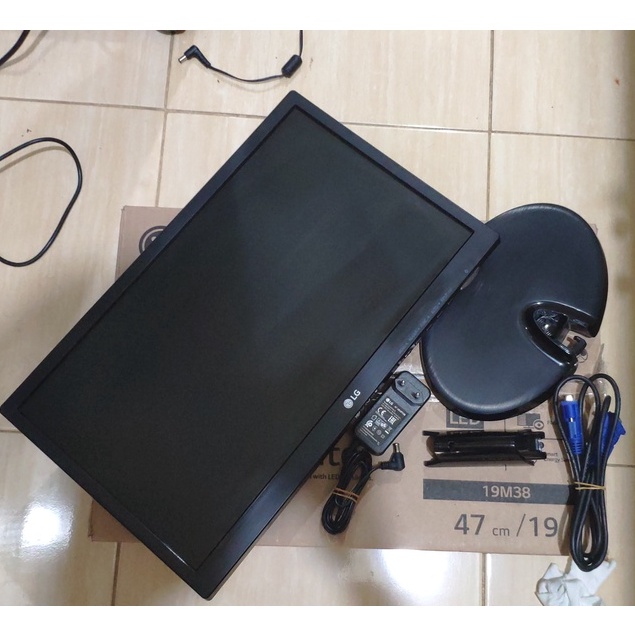 Jual Monitor LED 18,5" LG 19M38 Bekas / Second Used | Shopee Indonesia