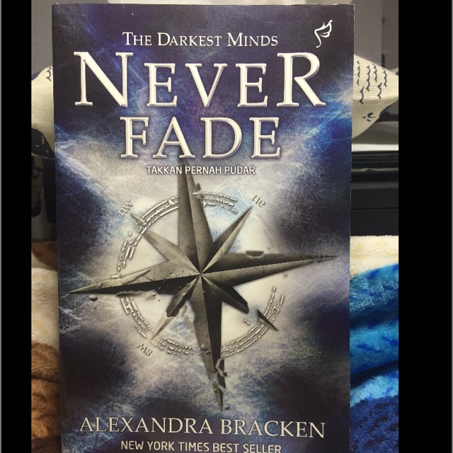 Jual Preloved : Novel Terjemahan : Never Fade - book #2 from The ...