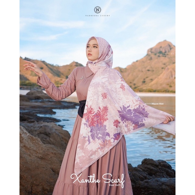 Jual XANTHE SCARF BY NADHEERA LUXURY - HIJAB PRINT | Shopee Indonesia