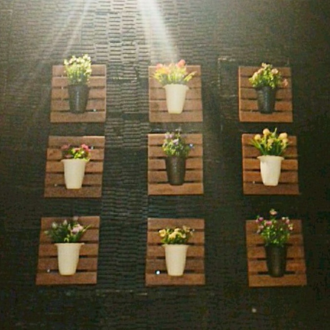 Jual Tatakan Pot, Rak Pot Tempel Ukuran 25 x 25 cm, Hiasan dinding ...