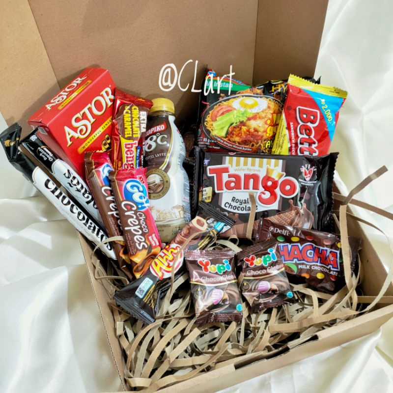 Jual Hamper Snack Box Black ulang tahun, anniversary, dan wisuda ...