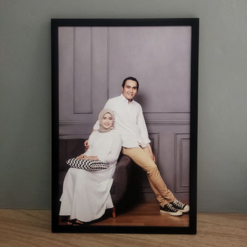 Jual CETAK FOTO 30R (45X65) PLUS BINGKAI LIST HITAM | Shopee Indonesia