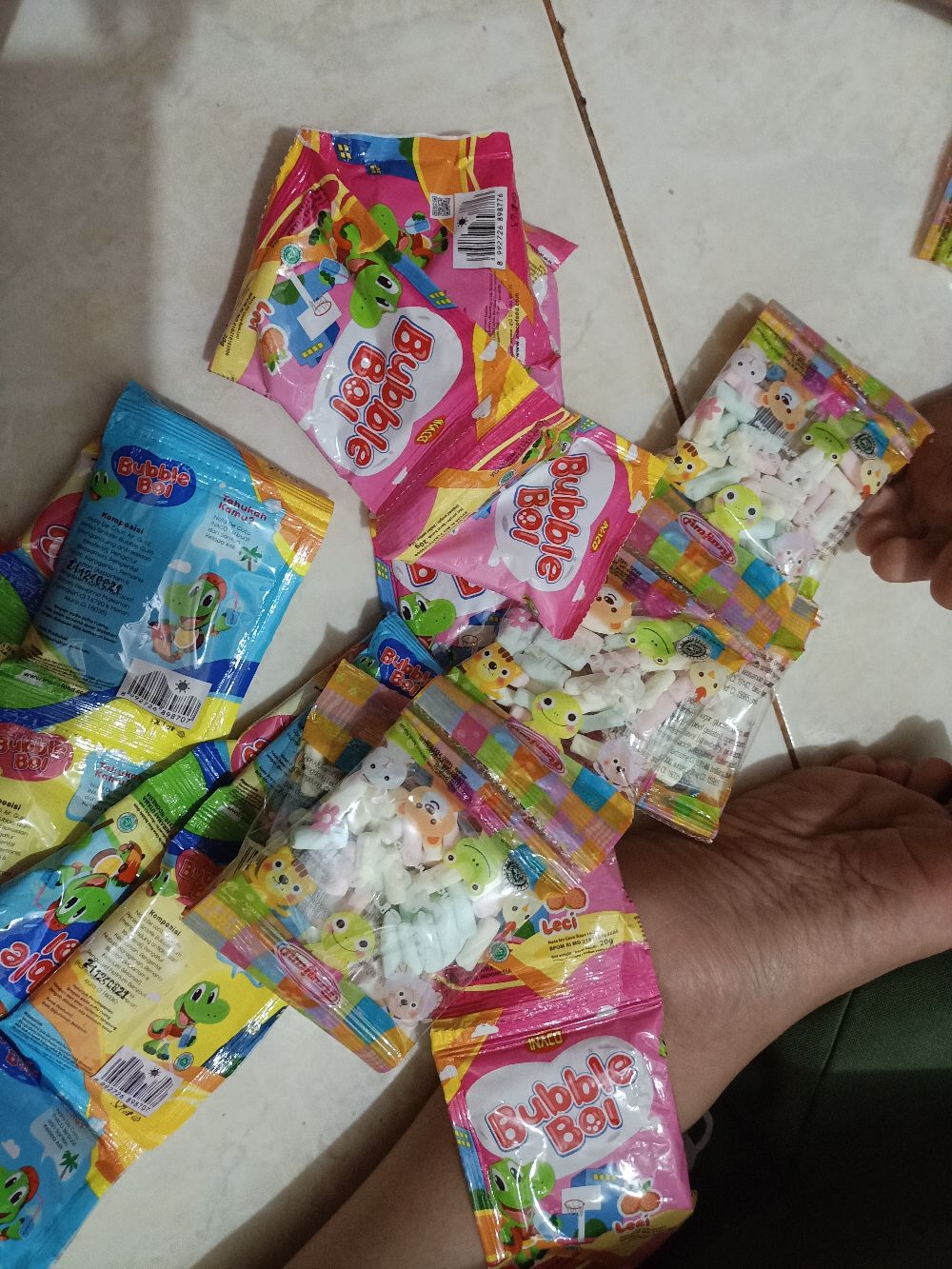 Yupi Yogurt Gummy / Apple / Peach Rings / Neon Stix / Fruit Bites ...