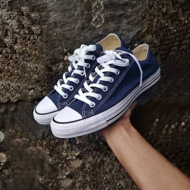 Jual Sepatu Converse All Star Classic Warna Biru Navy Cewek Cowok ...