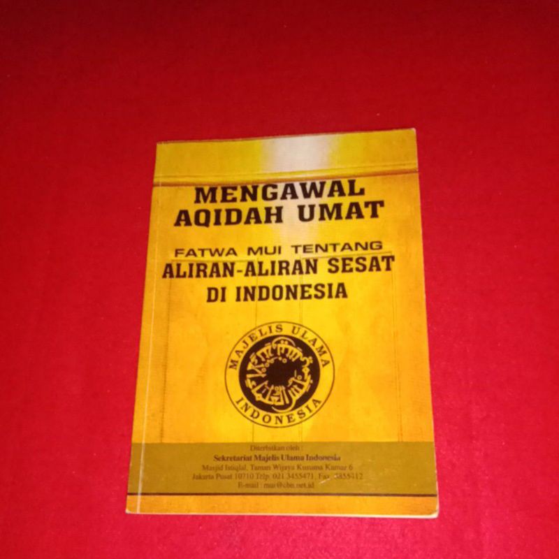 Jual BUKU MENGAWAL AQIDAH UMAT FATWA MUI TENTANG ALIRAH ALIRAN SESAT DI ...