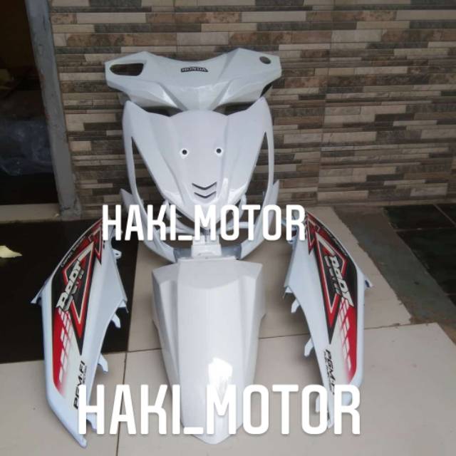 Jual FULL BODY ALUS HONDA BEAT FI PUTIH 2013-2014+STRIPING | Shopee ...