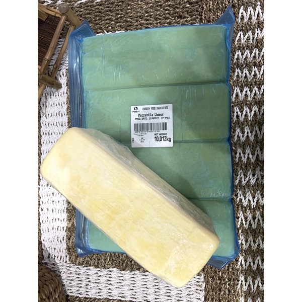Jual Mozarella Carbery - Mozarela - Mozzarella - Cheese - Keju Tarik ...