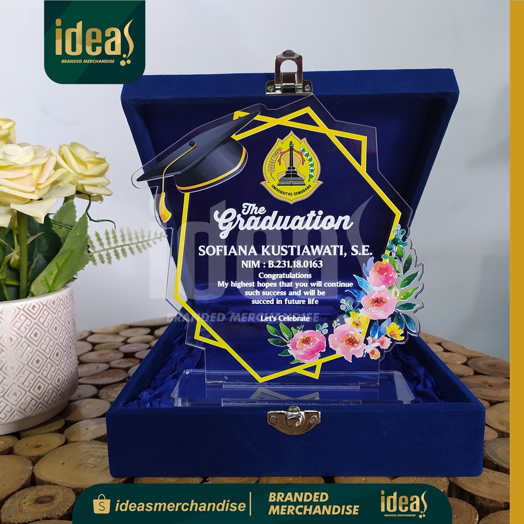 Jual PLAKAT AKRILIK CUSTOM | KADO WISUDA | VANDEL ACRYLIC | TROPHY ...