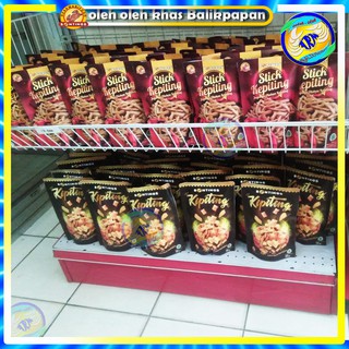 Jual Peyek Kepiting snack dan stick cimi cimi Khas Balikpapan paket isi ...