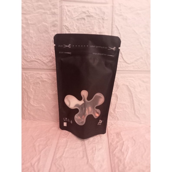 Jual Standing Pouch Hitam Window 9x15 KPACK / Kemasan Ziplock Hitam ...