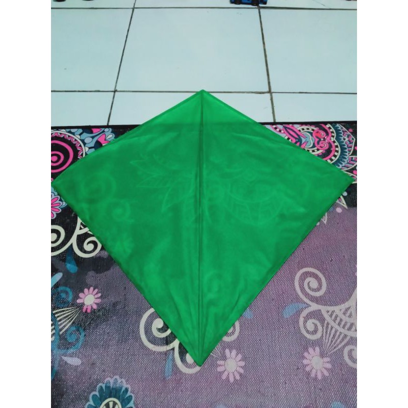Jual Layang-layang Polos Warna Hijau (barang dikirim sesuai foto ...