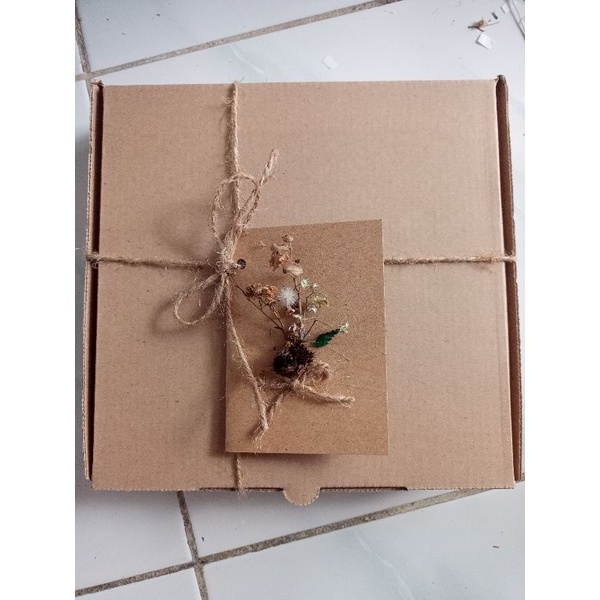 Jual gift box ukuran 26x26 untuk kemas pigora free kartu ucapan ...