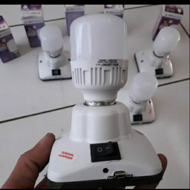 Jual Lampu Emergency Baterai cas 5w nyala setara 15w Indonesia|Shopee ...