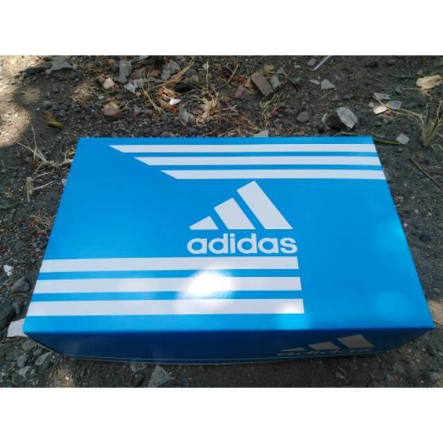 Jual Box sepatu ADIDAS minimal order 12 pcs ya kak atau 1 lusin ...