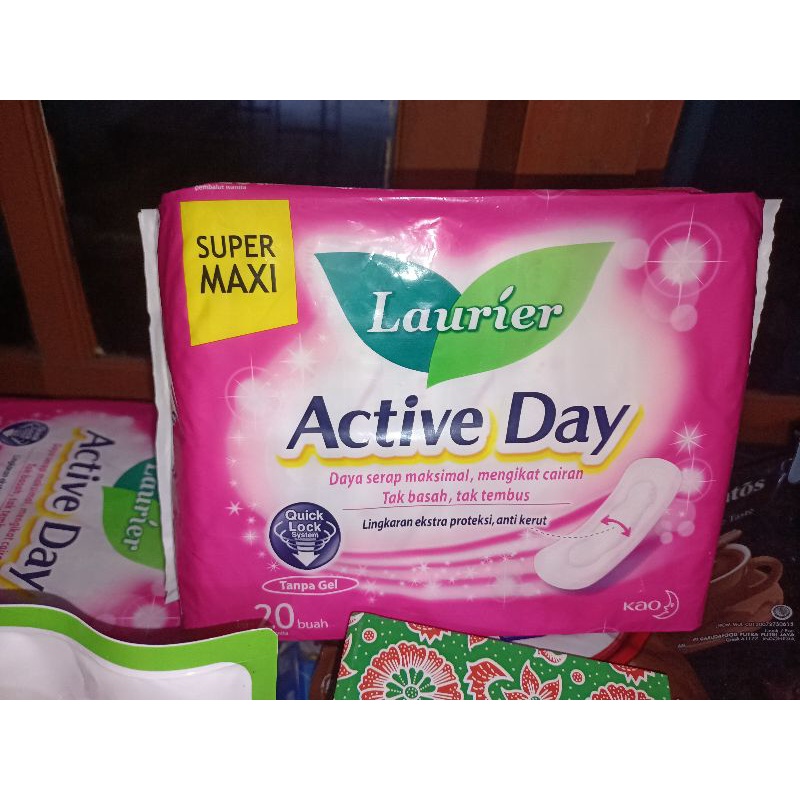 Jual Laurier day 20s | Shopee Indonesia