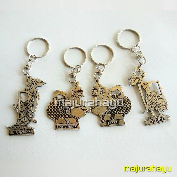 Jual Souvenir Gantungan Kunci Wayang Logam Perak Tulisan Indonesia | Shopee Indonesia