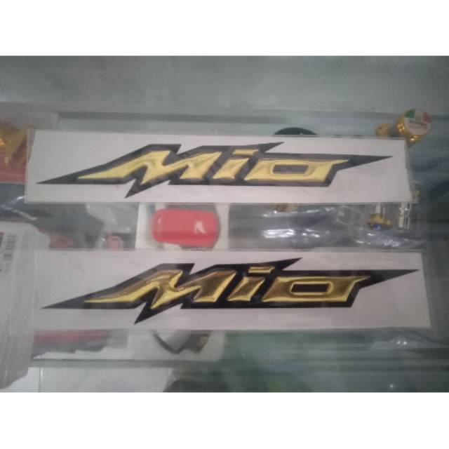 Jual EMBLEM MIO GOLD SATU SET KANAN KIRI | Shopee Indonesia