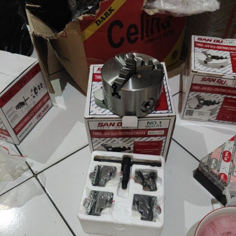 Jual claw 4" 3jaw sanou - Chuck bubut 4" kaki3 k11-100 sanou kepala ...