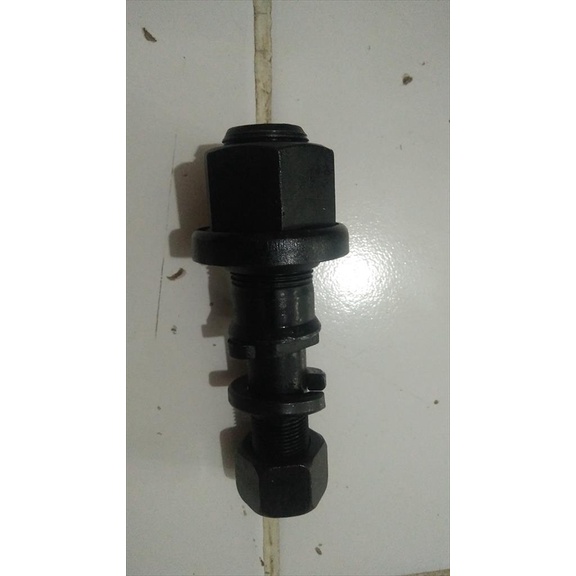 Jual Baut Roda Fuso Universal Truk Tronton As Besar Halus Belakang ...