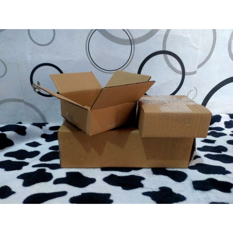 Jual kardus kecil uk 10x10x4 kardus mini kardus polos | Shopee Indonesia
