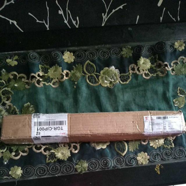 Kertas Kado Hologram Mengkilap 3D Plastik Kilap | Shopee Indonesia