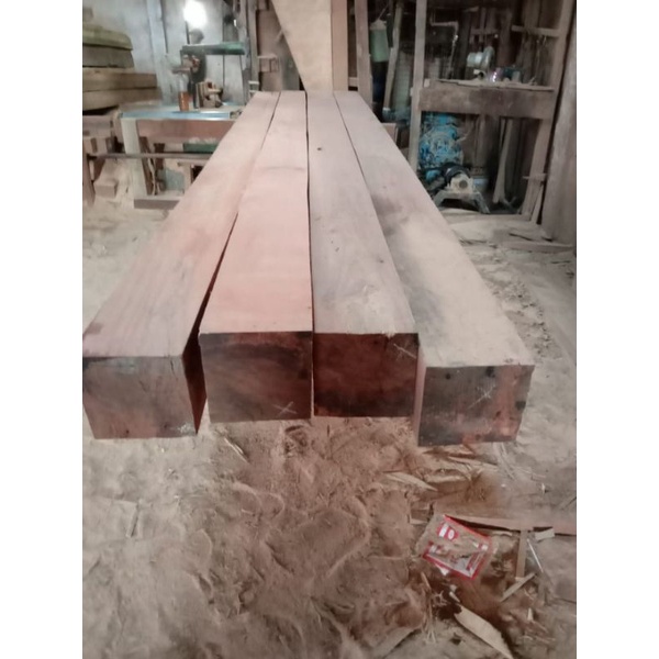 Jual Kayu Balok Bangkirai Red Balau. Ukuran 18x18x400cm dan 20x20x400cm ...