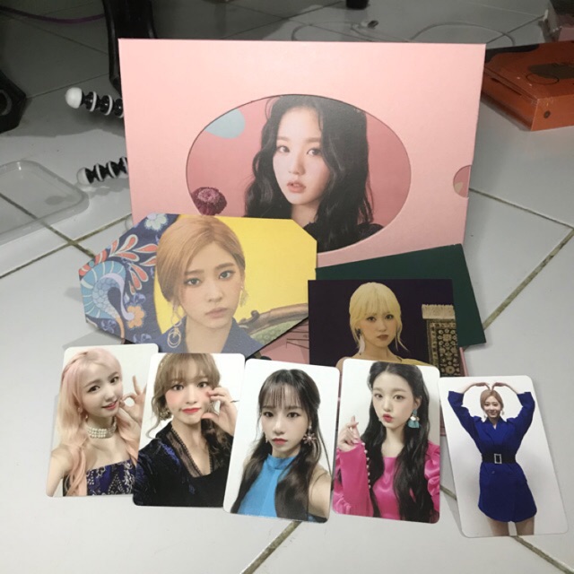 Jual READY STOCK Album IZ*ONE BLOOM*IZ I Am AR PC Chaewon Wonyoung Yuri Yena Minju Eunbi IZONE ...