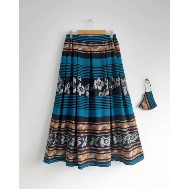 Jual Rok Tenun Panjang Original Jepara/ Rok Tenun Motif NTT/ Rok Tenun ...