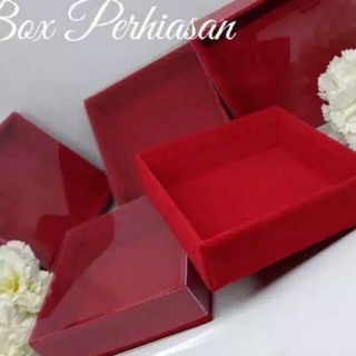 Jual Box Perhiasan 8x8cm Box Souvenir Beludru Premium | Shopee Indonesia