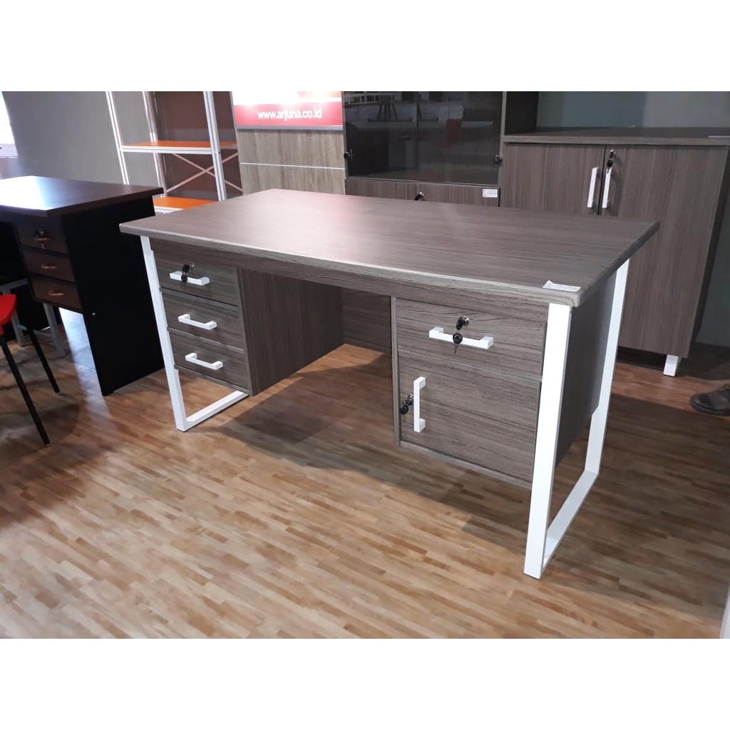 Jual Meja Kantor Expo 5 Laci/ Meja Kerja/ Office Table 1 Biro Orbitrend ...