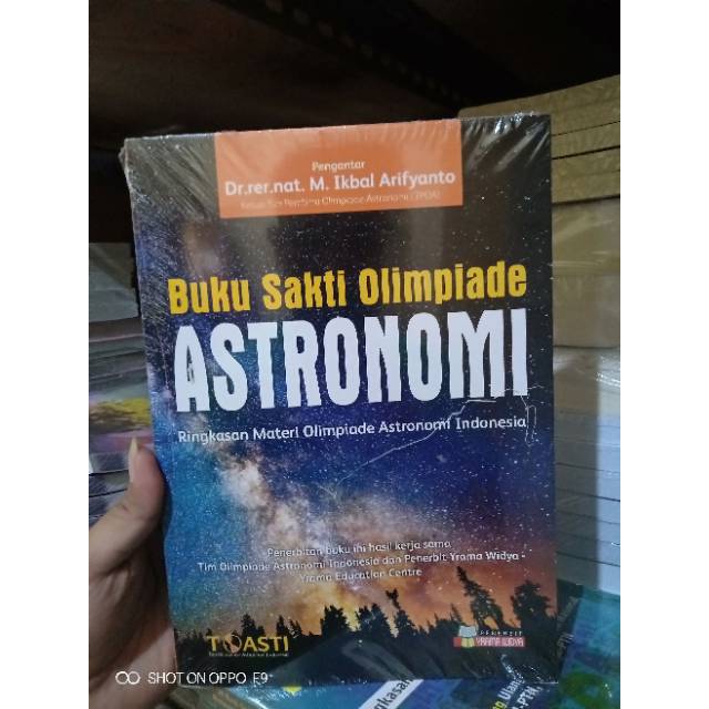 Buku Astronomi - Perumperindo.co.id