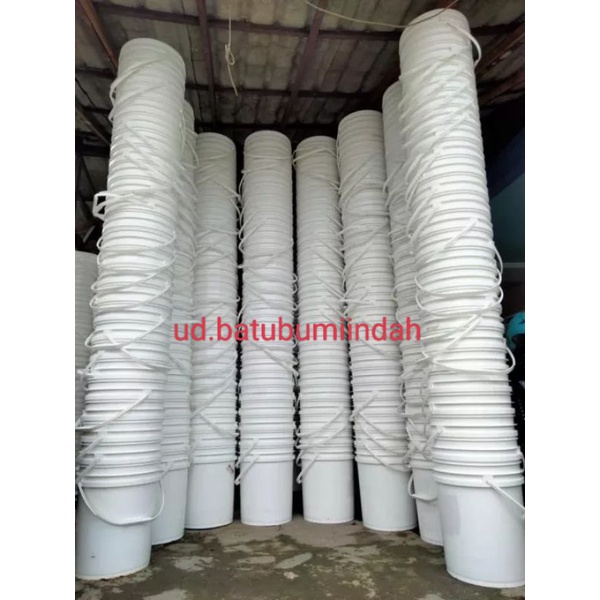 Jual Ember Putih Polos 25kg Plus Tutup - Pail Cat Bekas - Ember Cuci ...