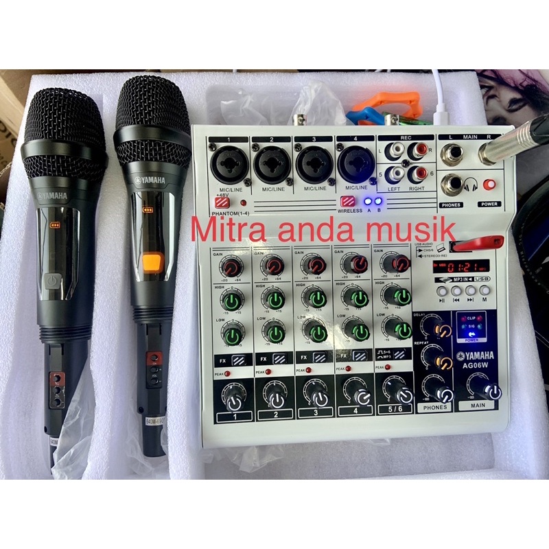 Jual Mixer yamaha ag06w AG06W mixer 6 channel + microphone wireless 2 ...