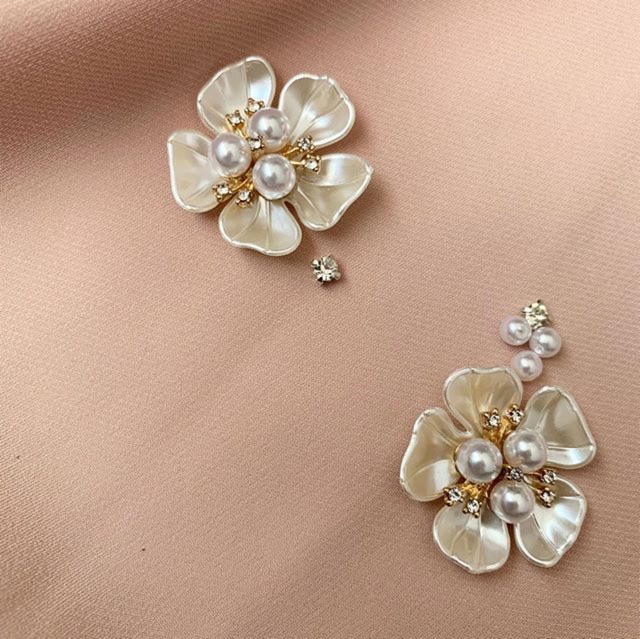 Jual Payet Bunga 3D / BD3 acrylic floral -5 petals (per biji) | Shopee ...