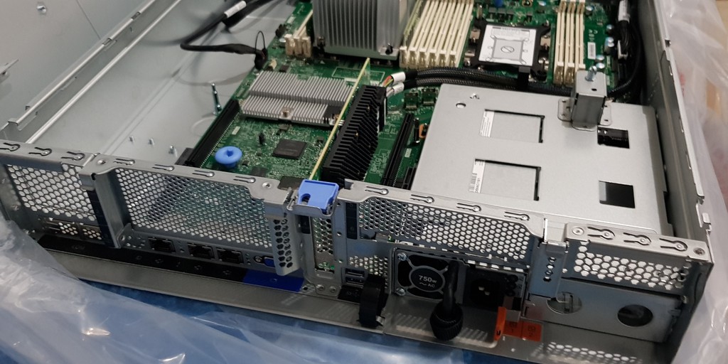 Toko Online Lenovo Server Official Shop | Shopee Indonesia